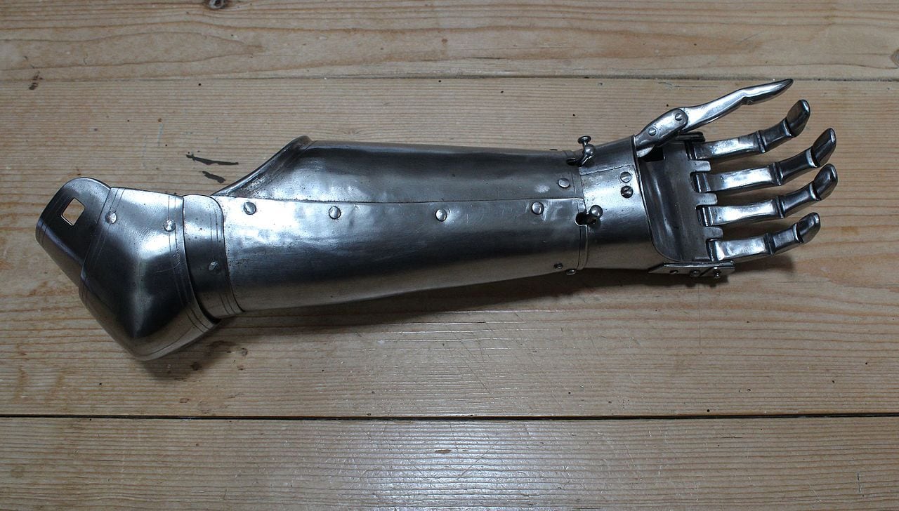 Medieval Warrior Replaced Amputated Arm With Killing Knife